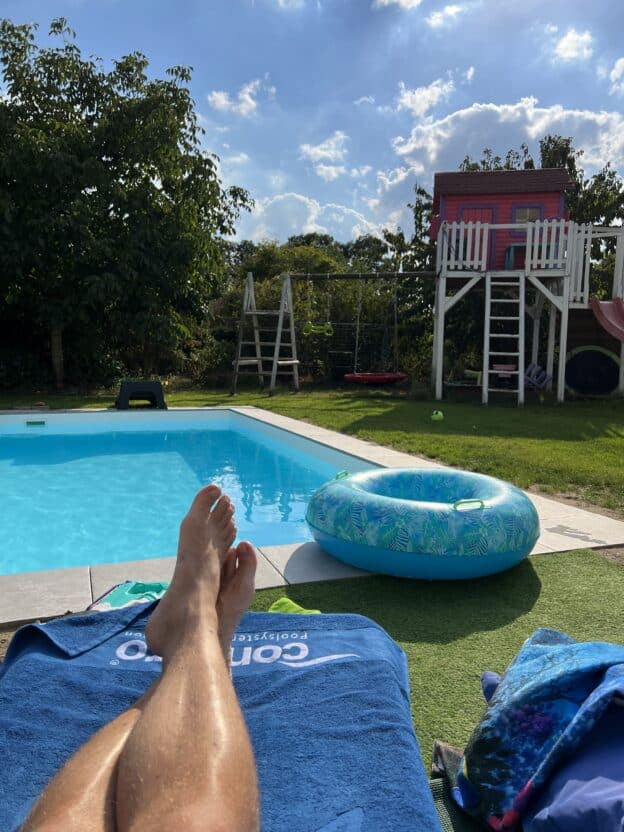 Rechteck-Pool mit Treppe und gänzlich ohne Beton - Poolheld